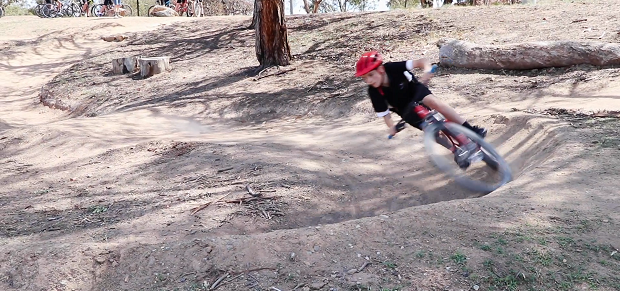 Slideshow - Mount Stromlo High School